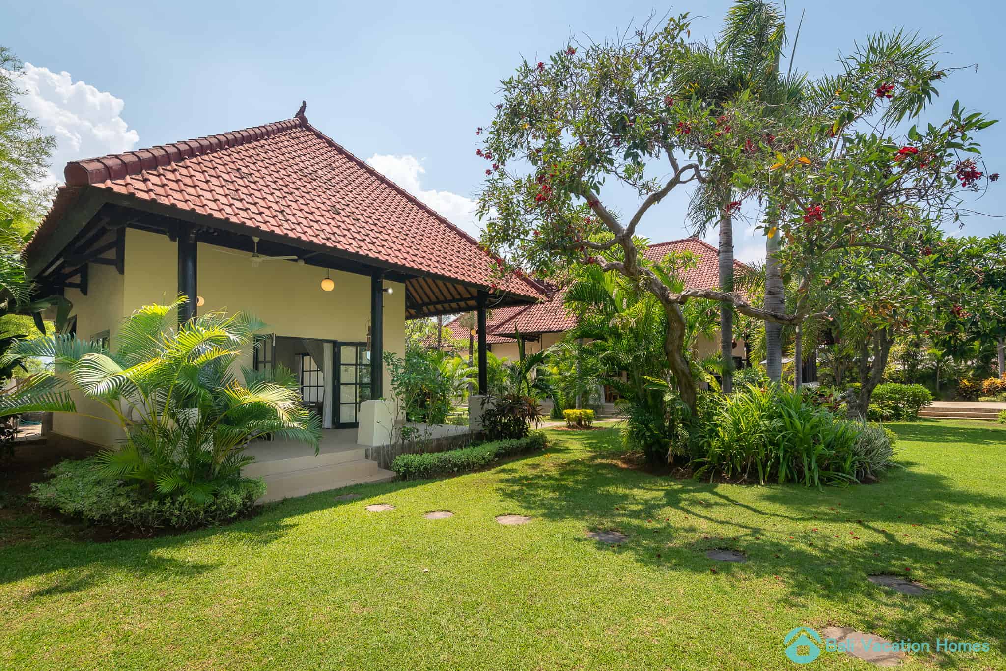 Villa Namasté, Bali - Beachfront @Lovina 10P, Pool, BBQ - Bali Vacation ...